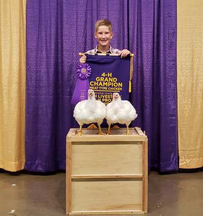 Area youth wins Grand Champion Meat Chicken at State Fair – WRBI Radio